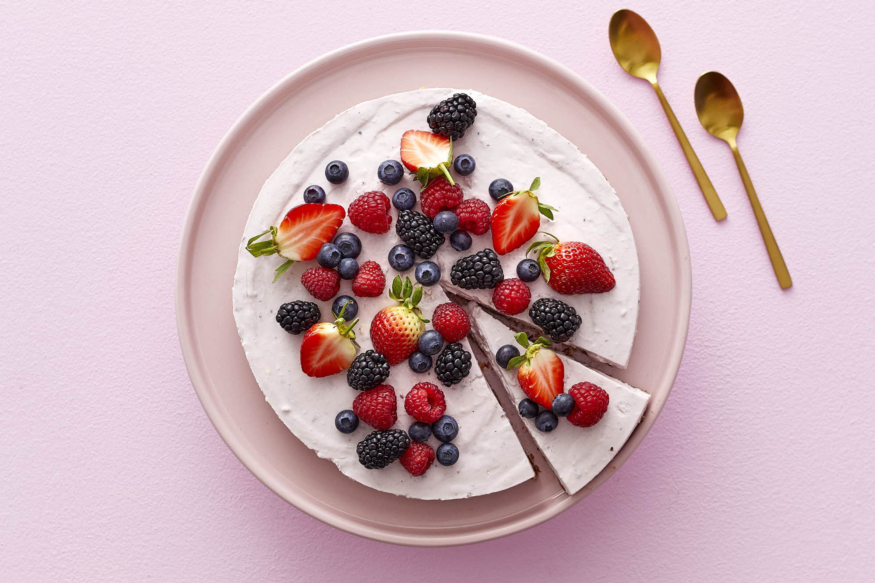 Cheesecake med skovbær og skyr - Lækker Opskrift med ost - Arla | Arla