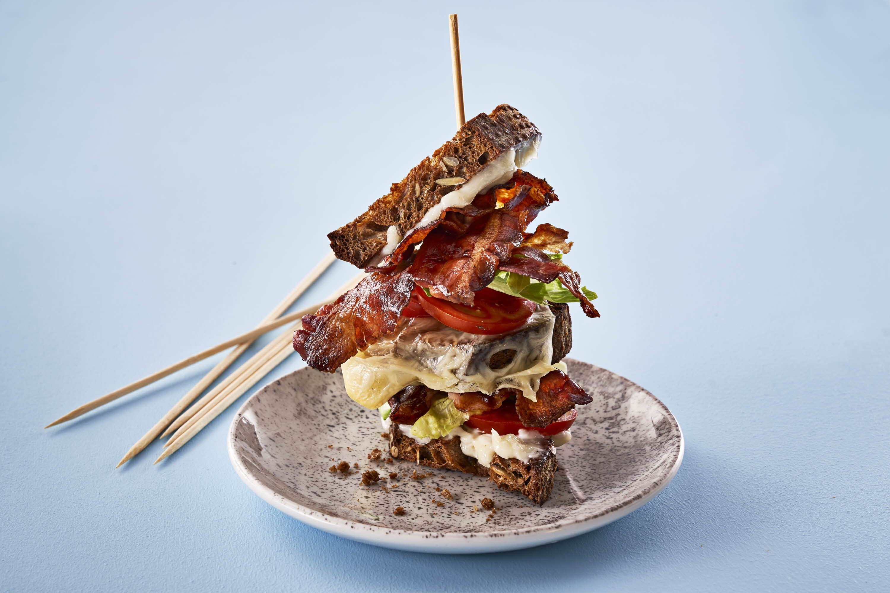 BLT toast med ost - Se Opskriften nu på Arla.dk | Arla