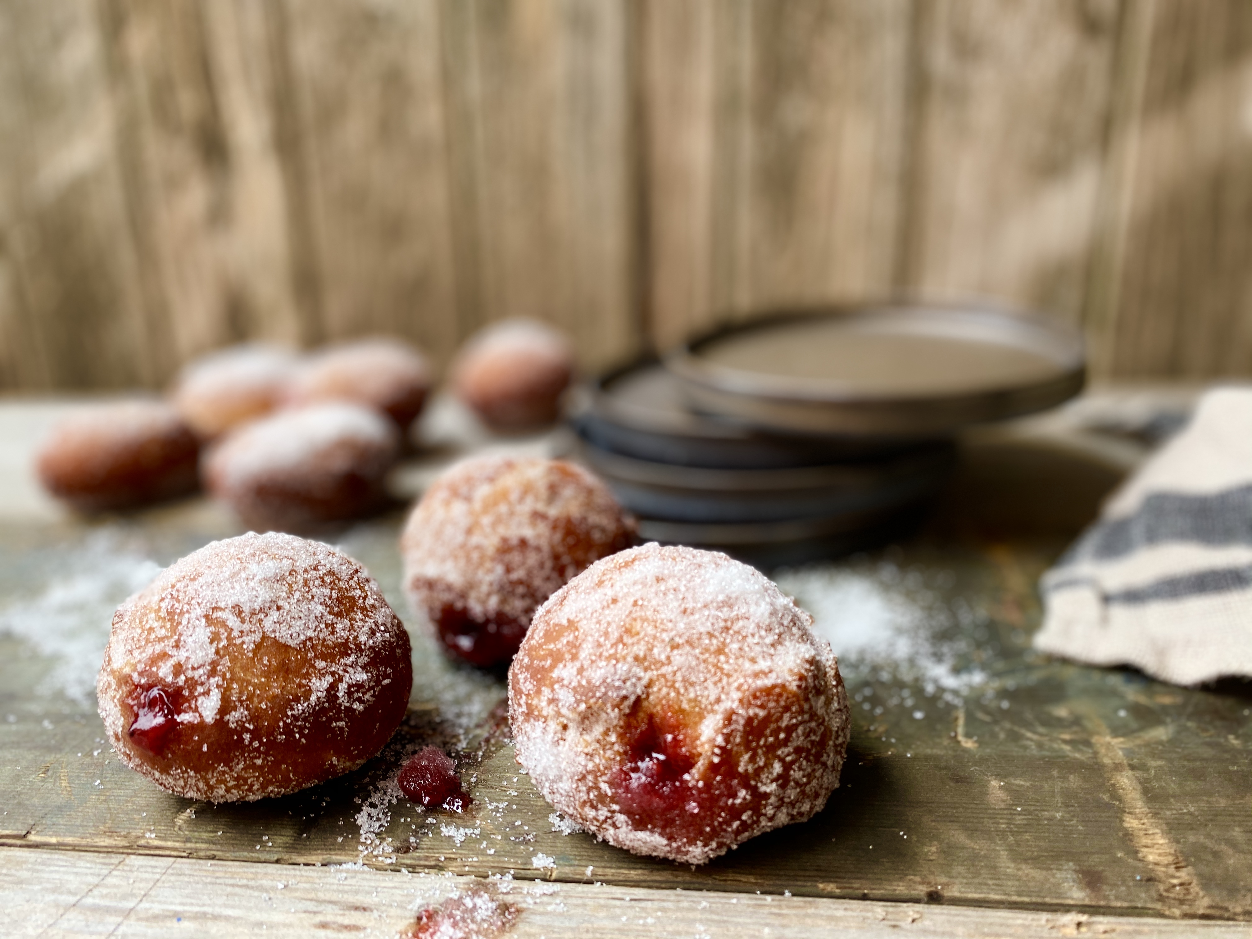 Berliner med hindbærmarmelade, vanilje og sukker | Arla