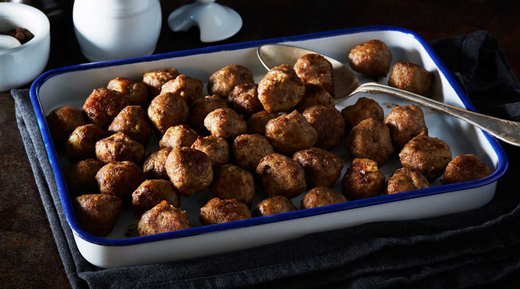 Maukkaat lihapullat uunissa – katso reseptit!