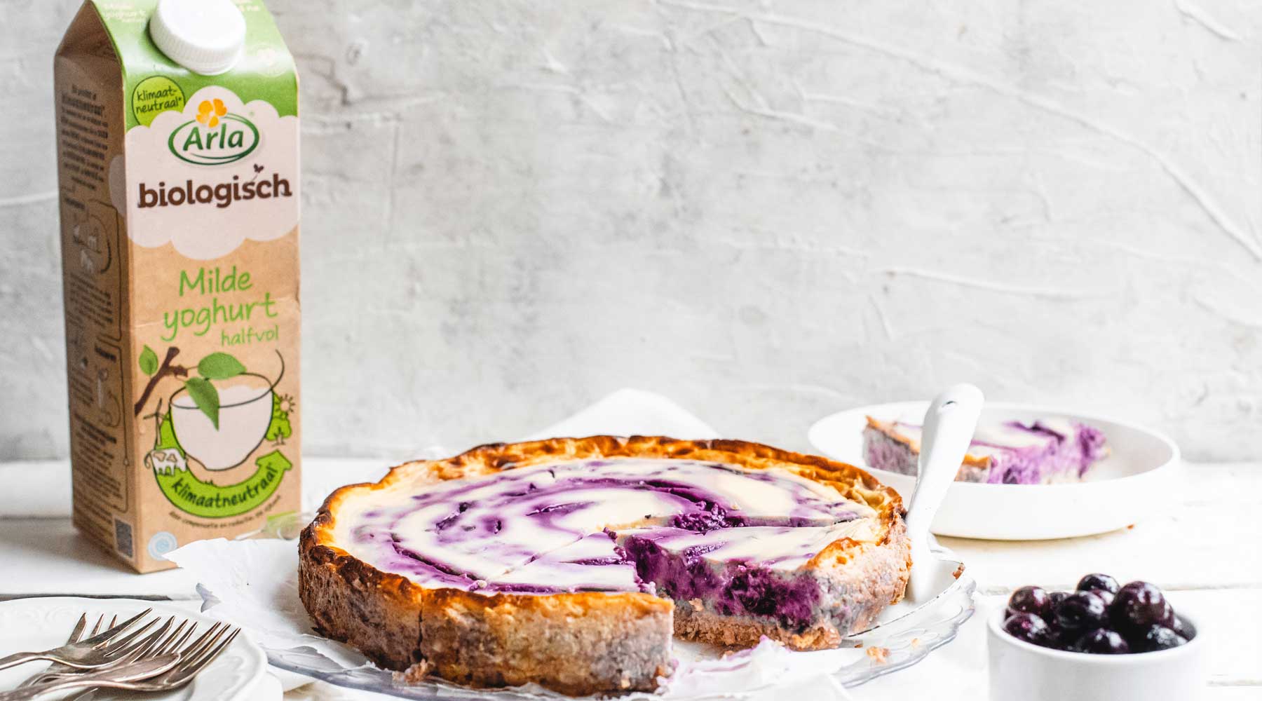 Blueberry cheesecake ontbijttaart - Recept | Arla
