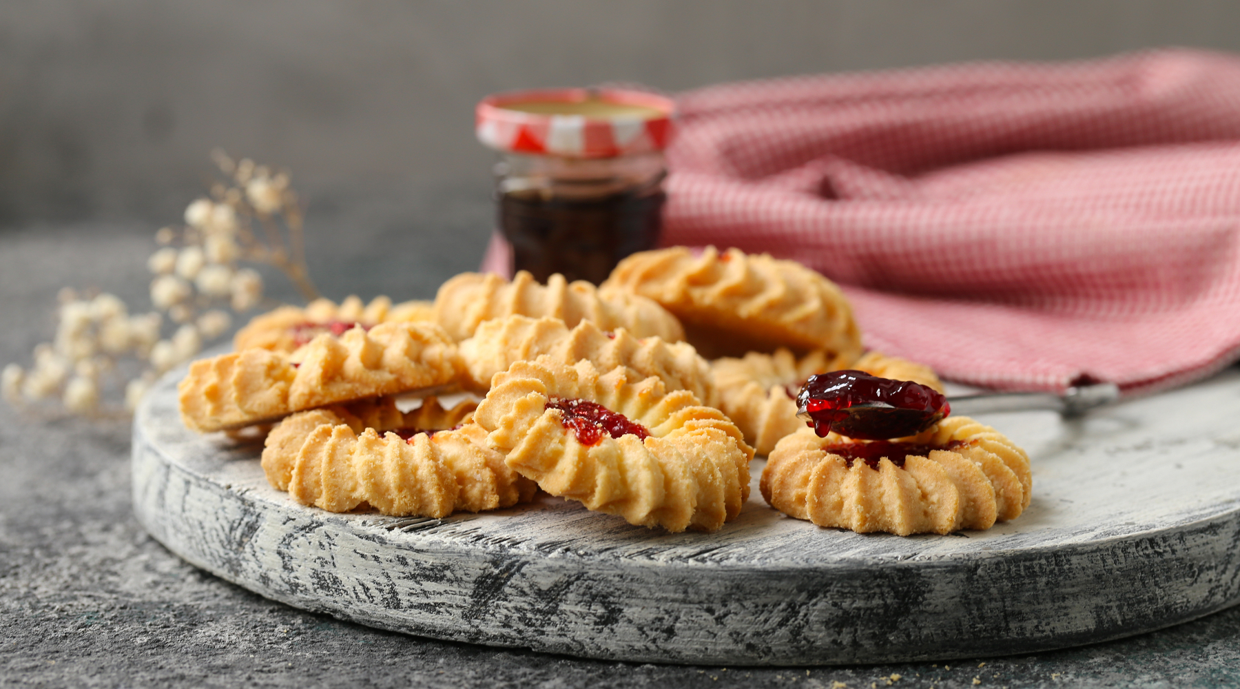 Jam Cookies - Recipe | Arla UK