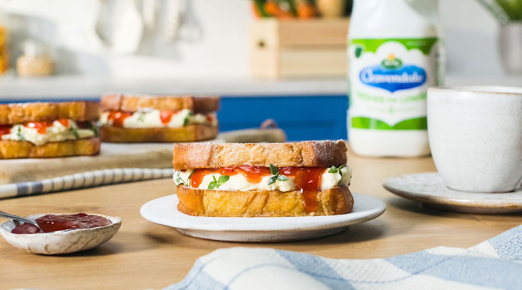 Cheesecake Sandwich Recipe | Arla UK