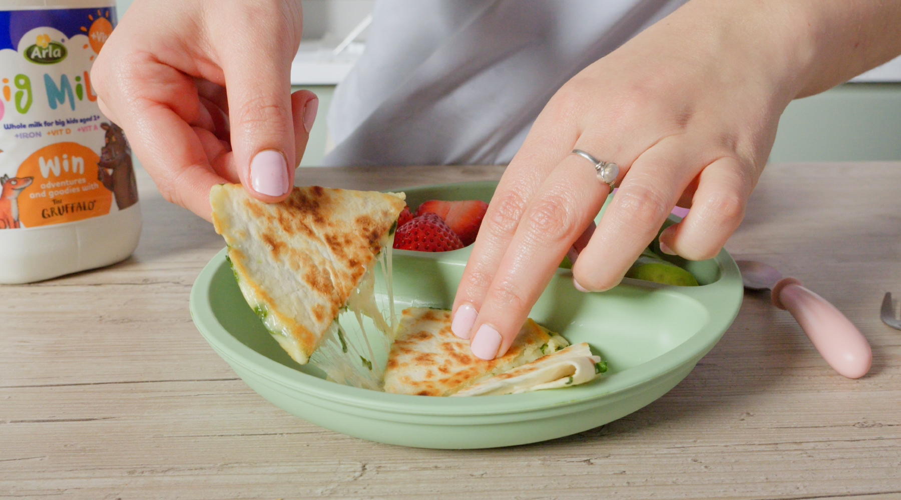 Cheesy Quesadilla Platter Recipe | Arla UK