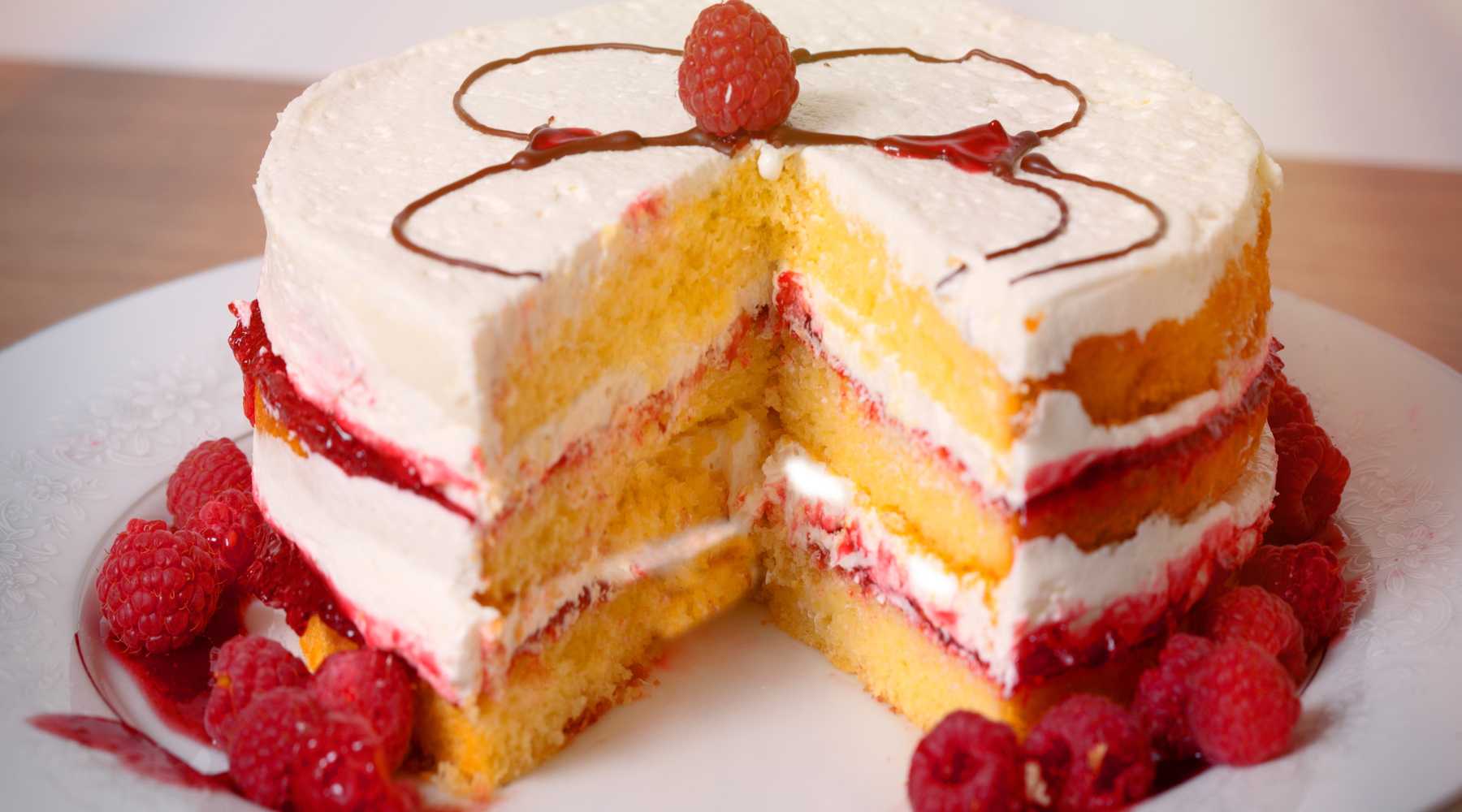 Raspberry Cake - Recipe | Arla UK