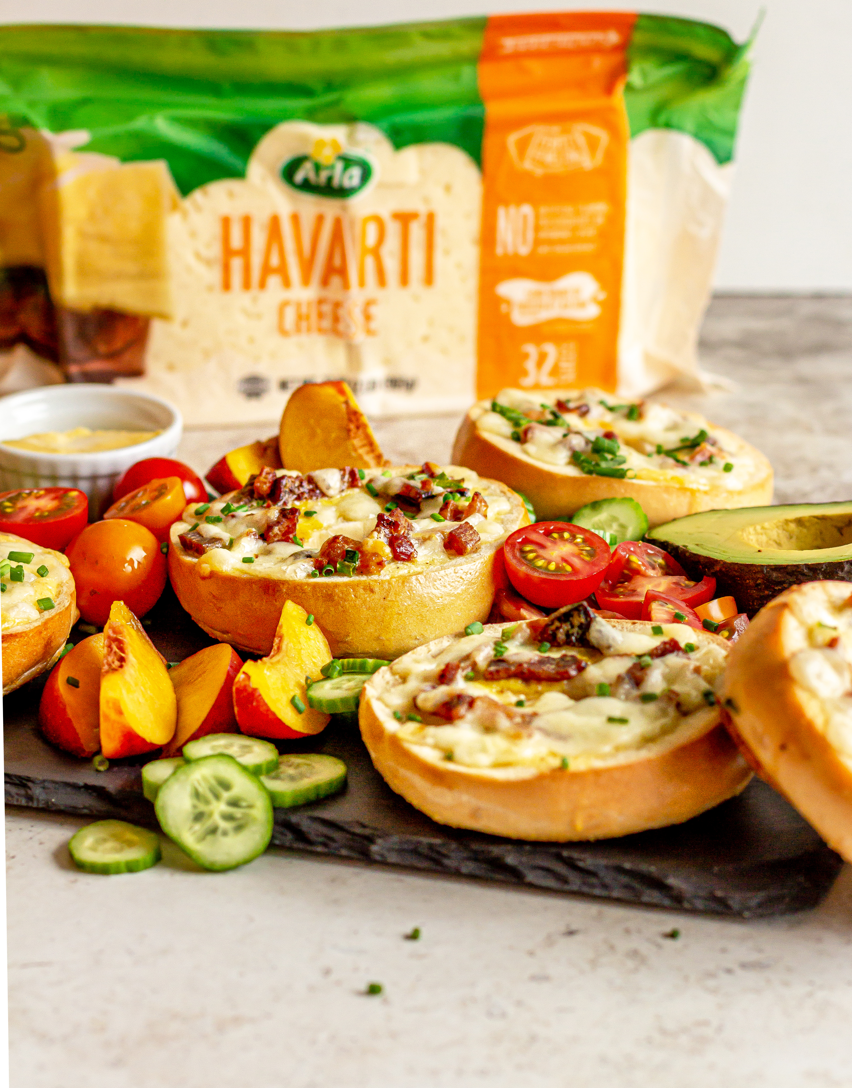 Bacon, Egg, and Cheese Stuffed Bagels - Recipe | Arla US