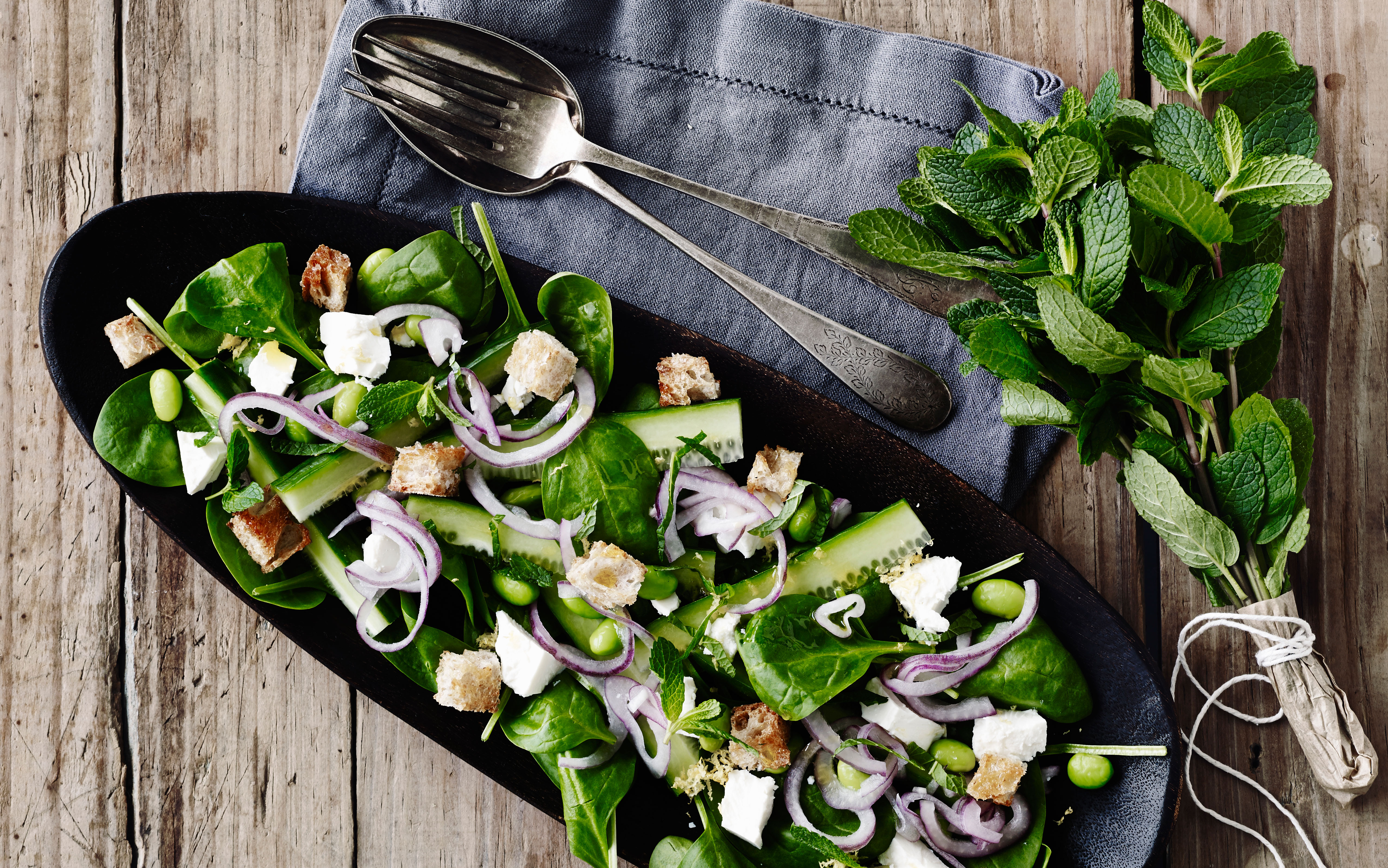Frischer Spinatsalat mit Minze und Feta | Castello®️