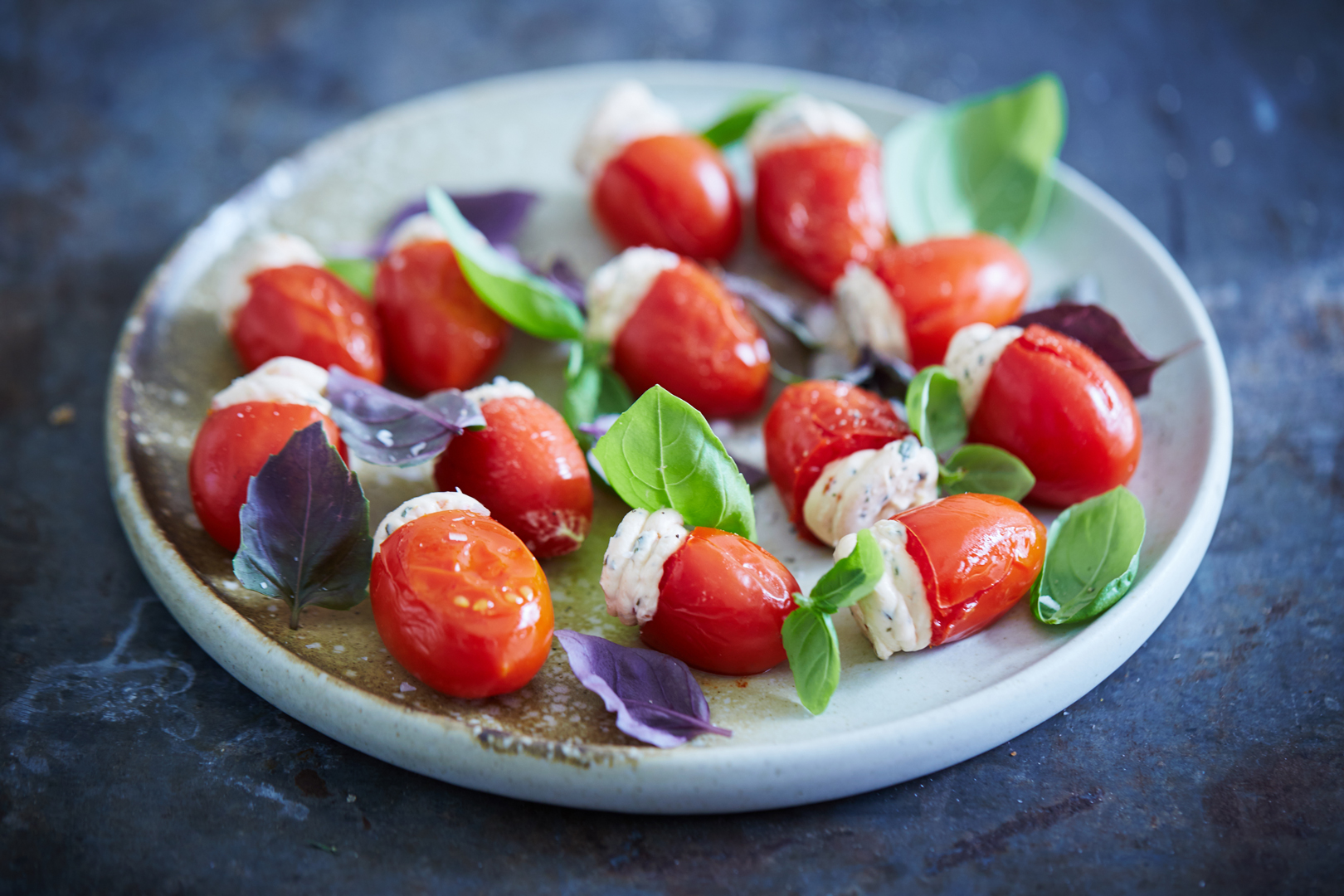 Bite Size Baked Tomatoes with Cream Cheese | Castello®️