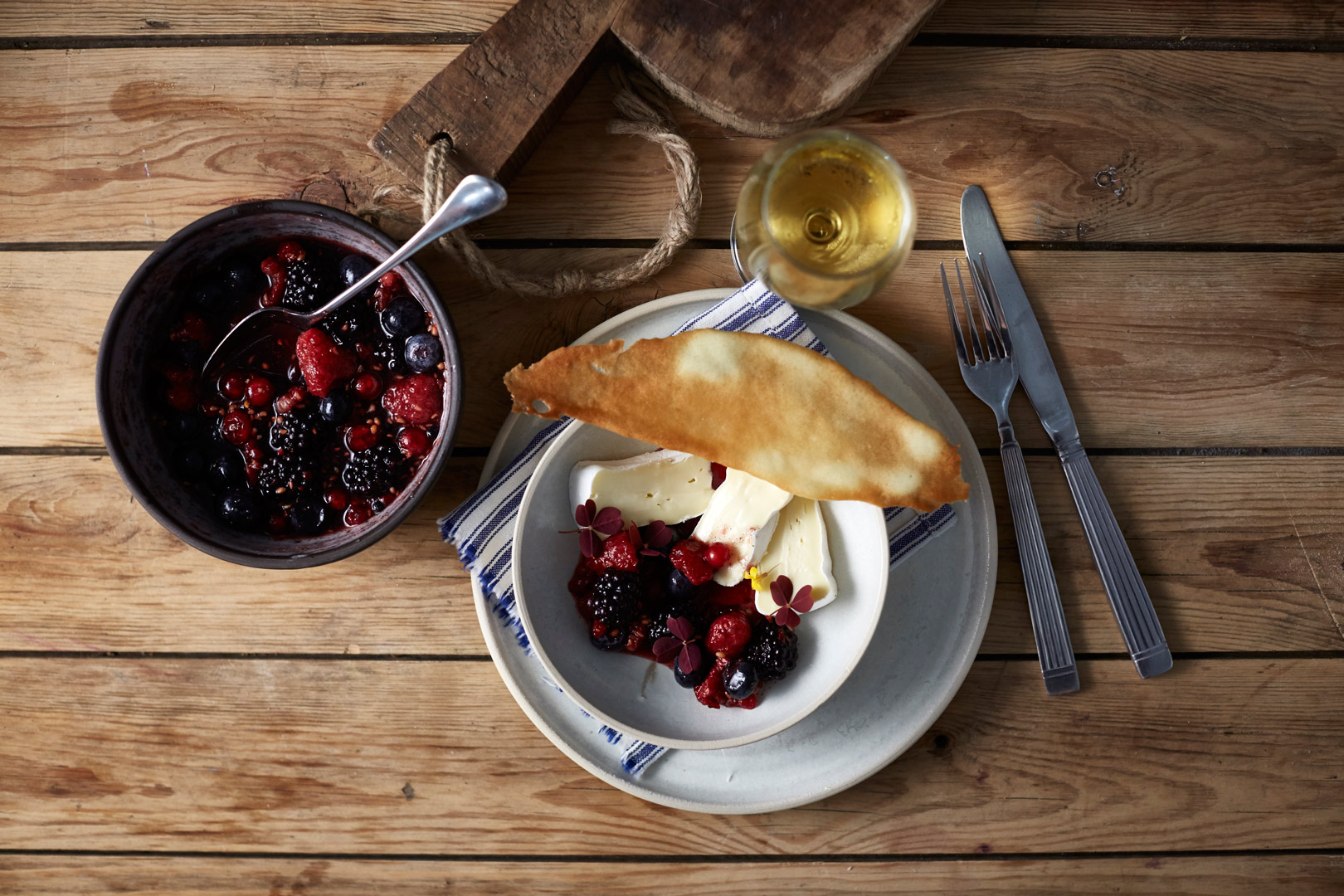 Creamy White with raw autumn berry compote and crisp tuiles | Castello