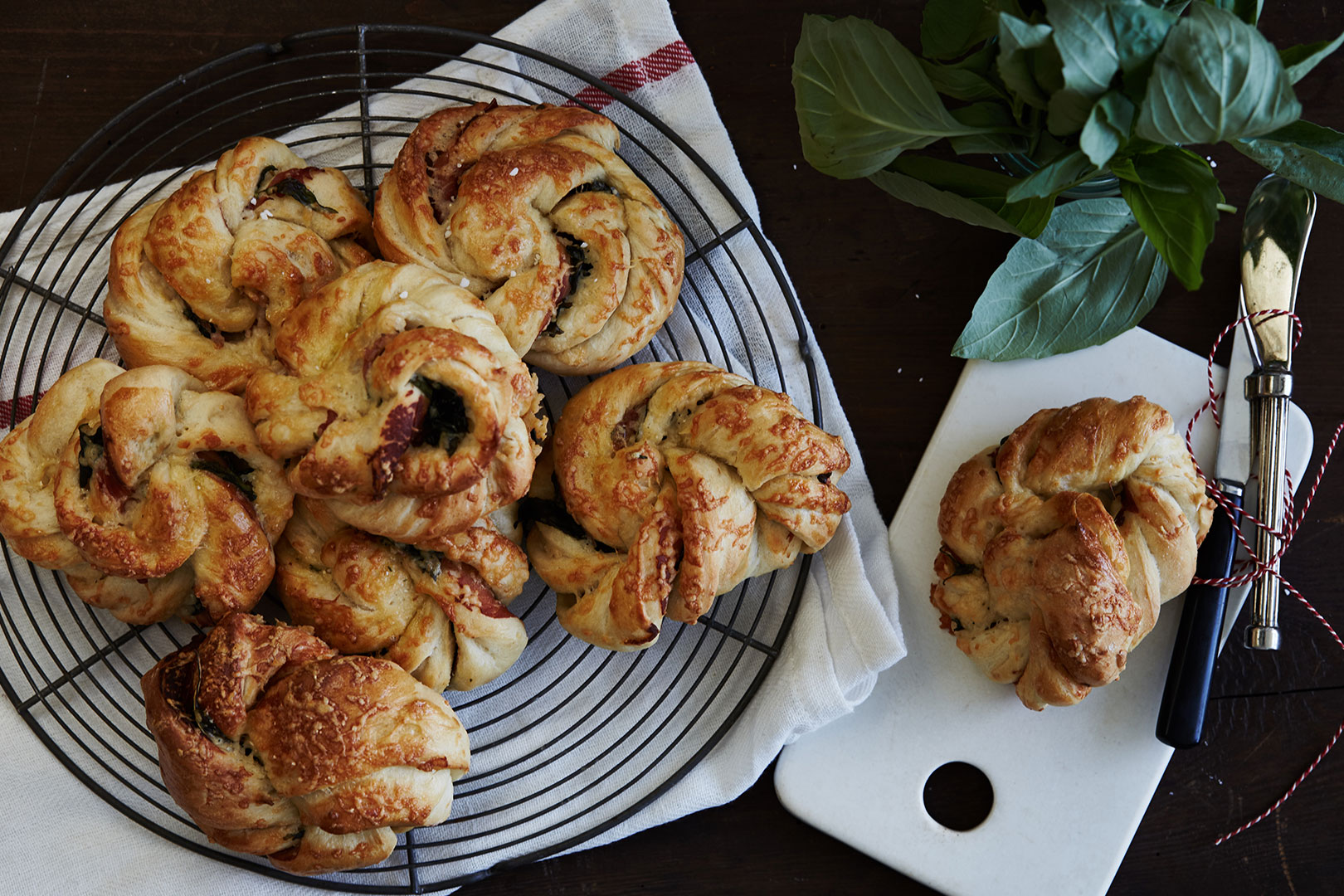 Cheese swirls with prosciutto | Castello