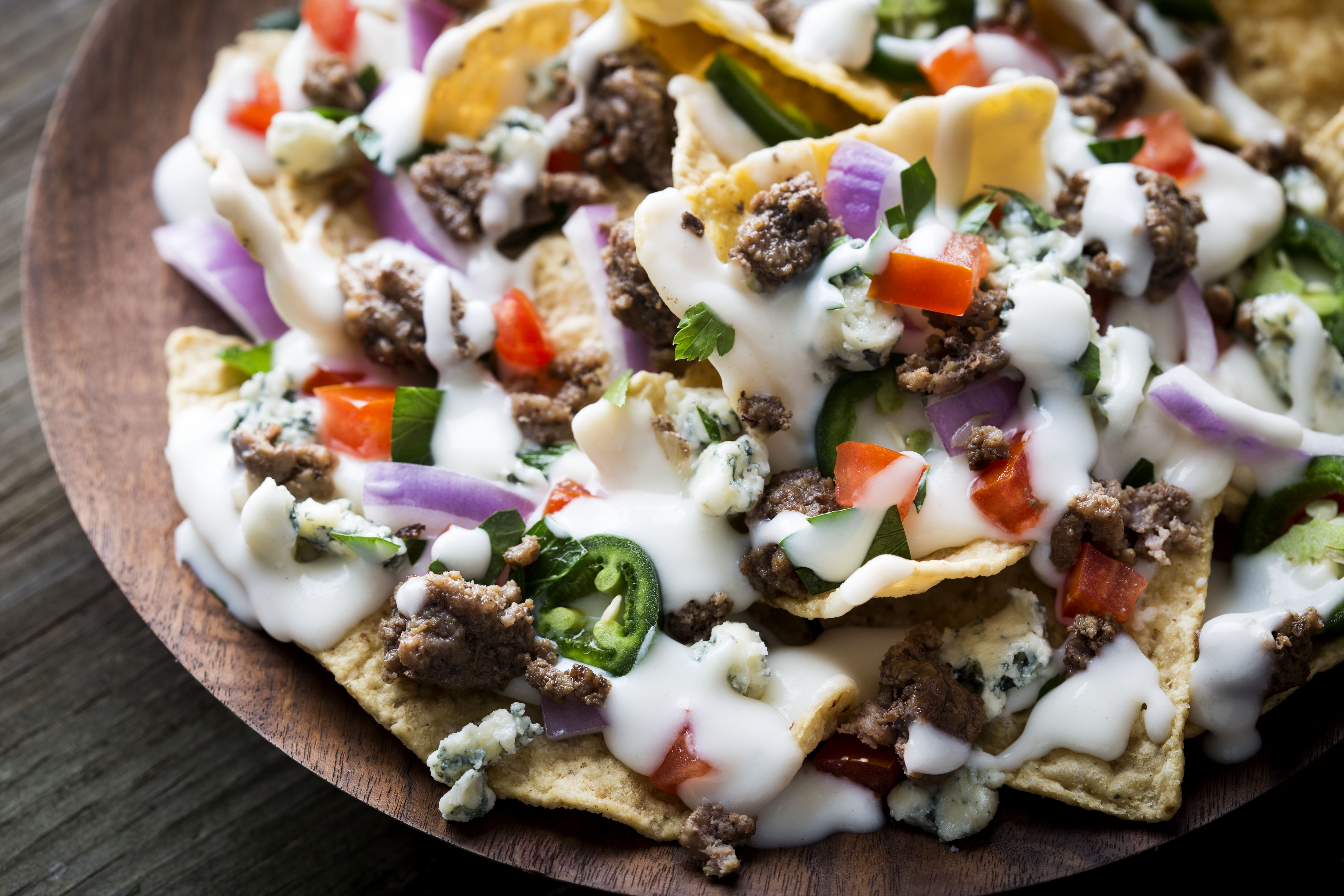 Beefy Blue Cheese nachos | Castello