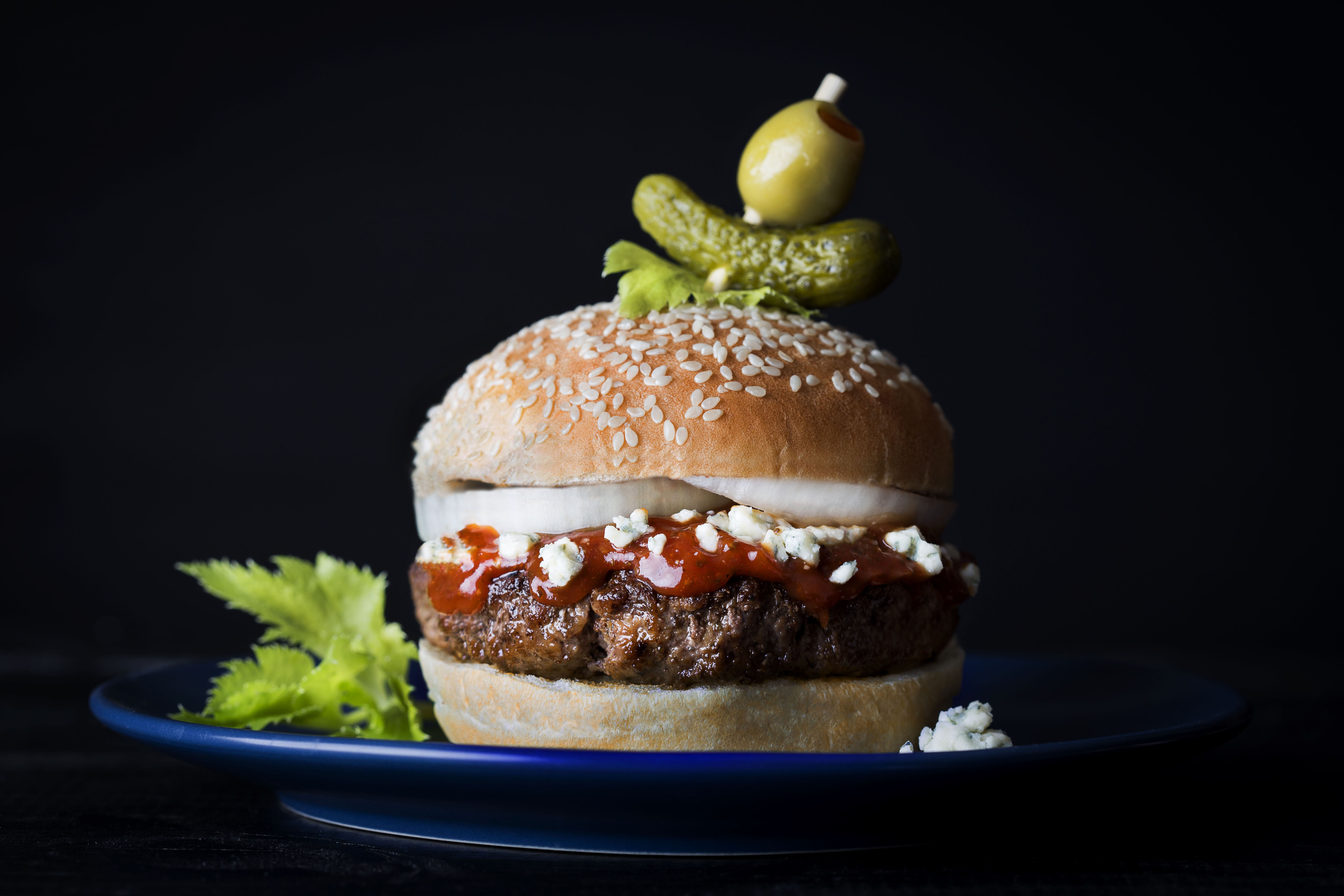 Blue Cheese Bloody Mary burger | Castello®️