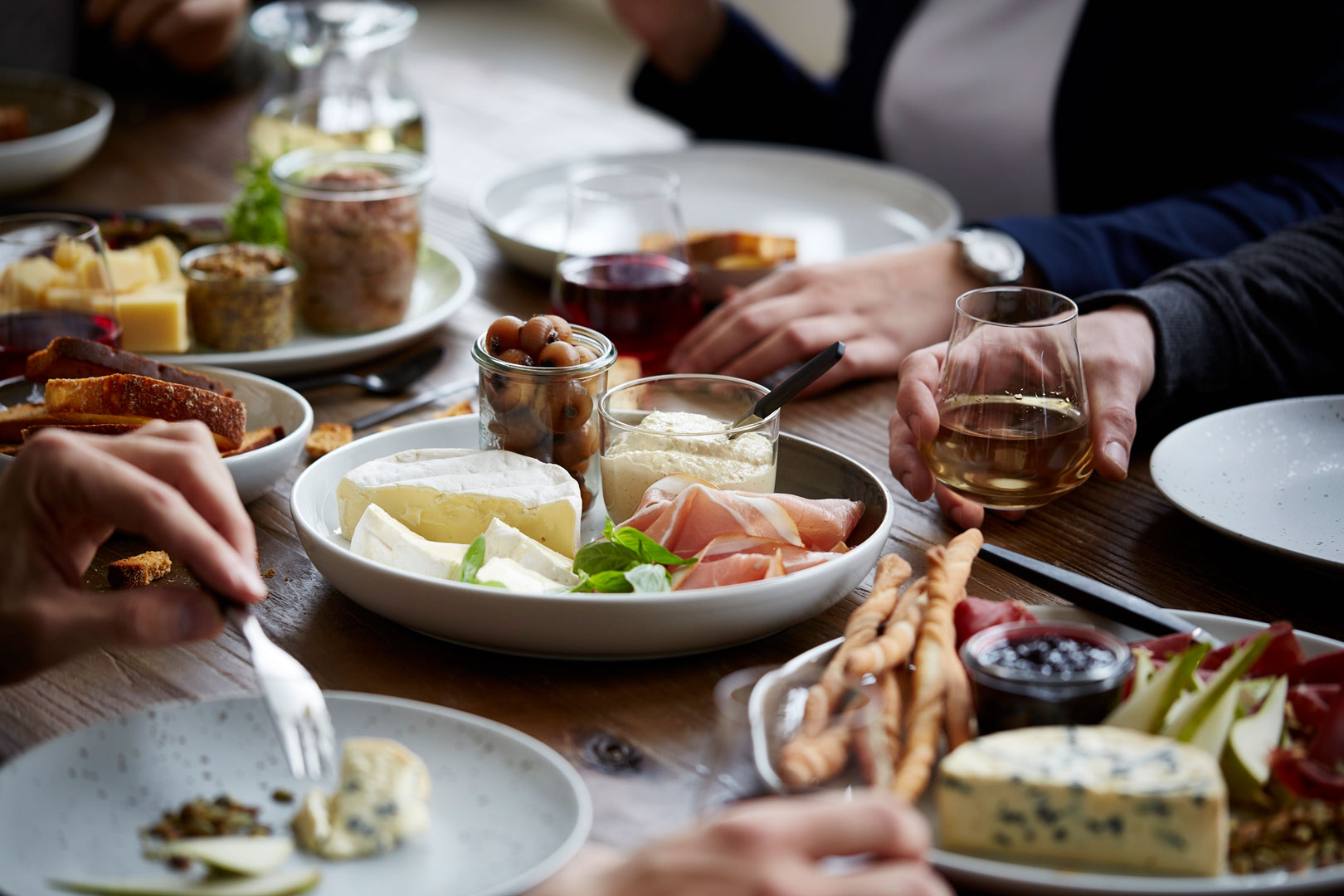 Tapas: The complete Guide to creating a perfect Cheese Board | Castello®️