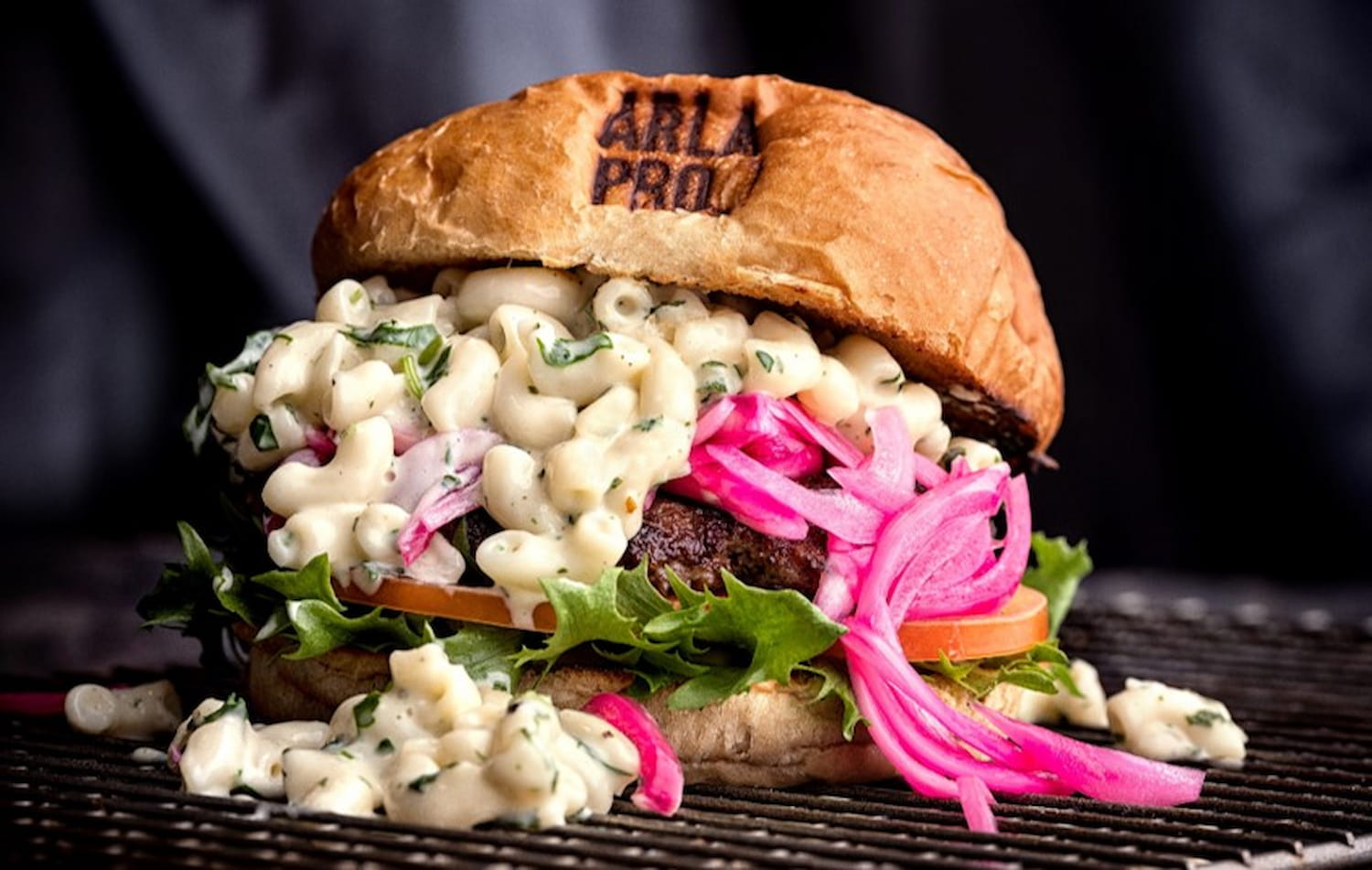 Mac & Cheese burger | Opskrifter | Arla Pro Danmark