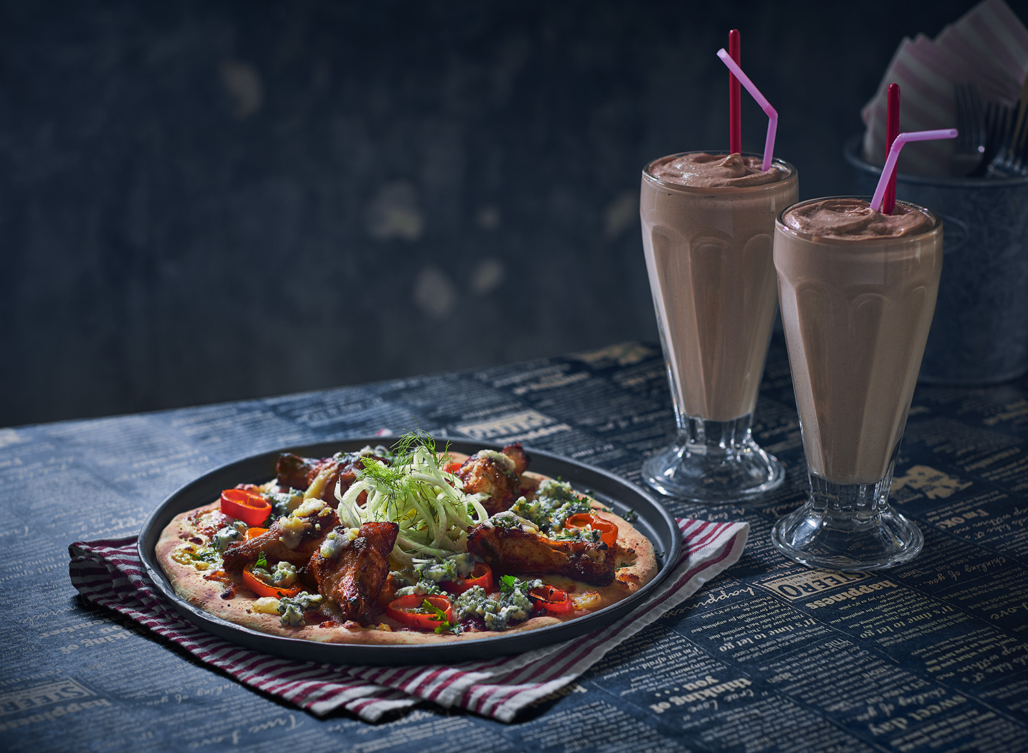 Buffalo Chicken & Blue Cheese Pizza | Chef's recipe | Arla® Pro
