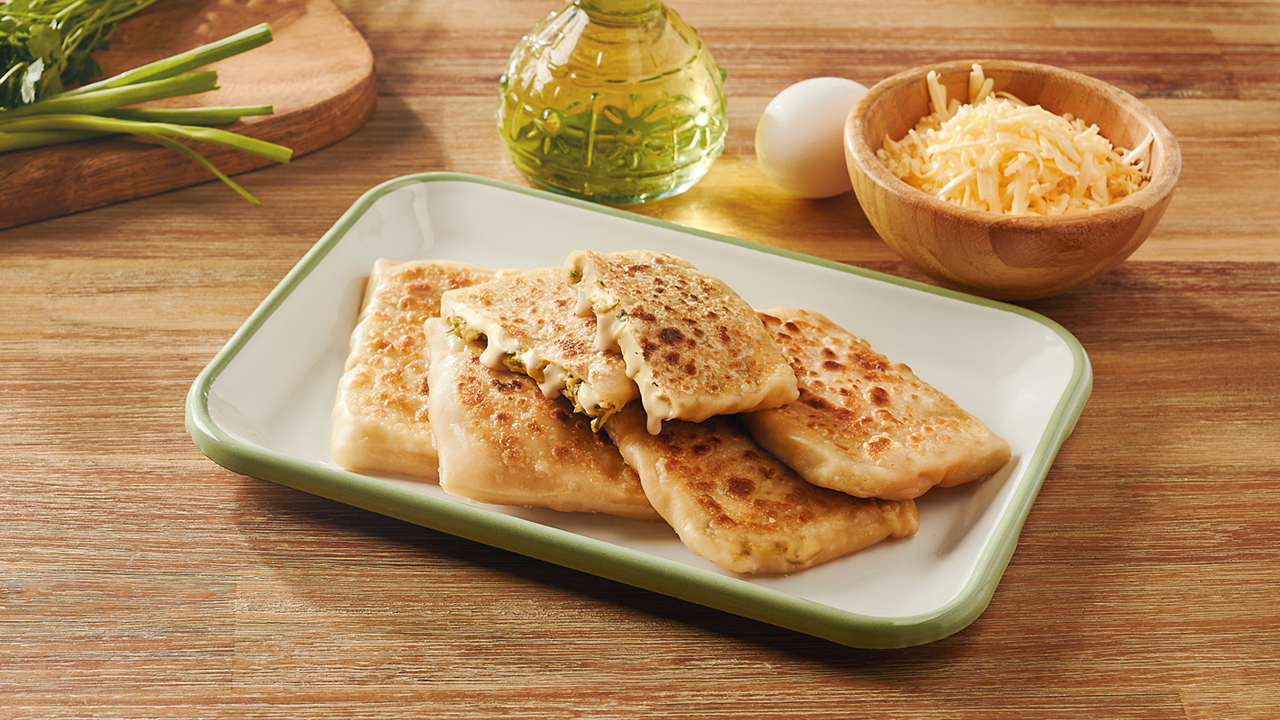 Cheese and Egg Mutabbaq | Meals with Kraft