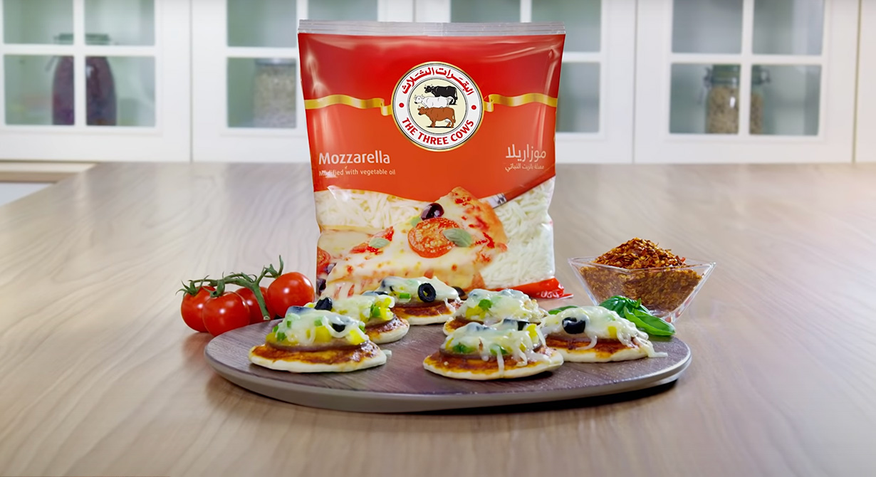 Mini Pizzas with roasted Pizza Sauce